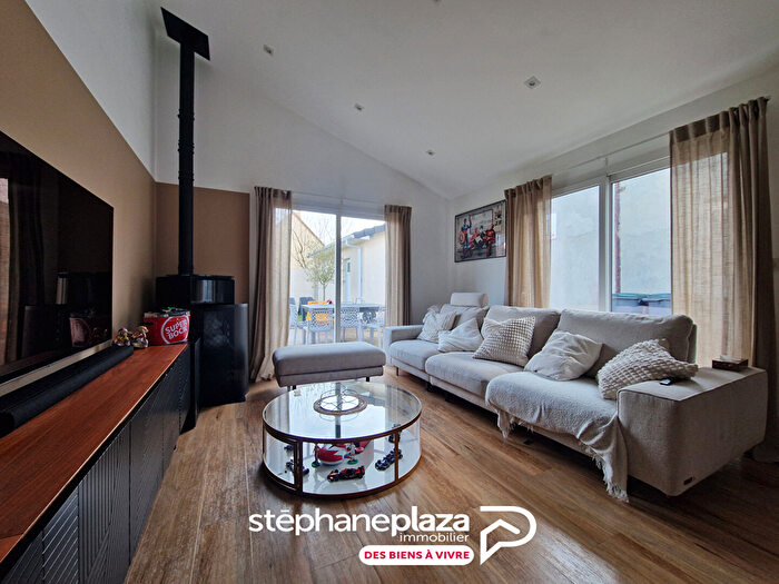 Maison à vendre - Oissel - 6 pièces - 4 chambres