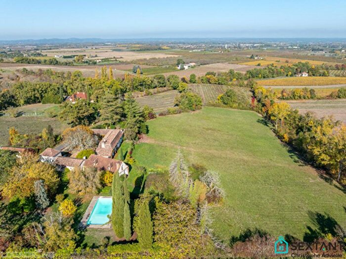 Maison à vendre - Gageac-et-Rouillac - 8 pièces - 2 chambres