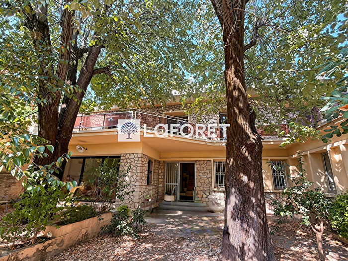 Maison 10 pièces à vendre - Nîmes, Feuchères