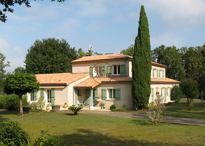 Maison 10 pièces à vendre à Dirac