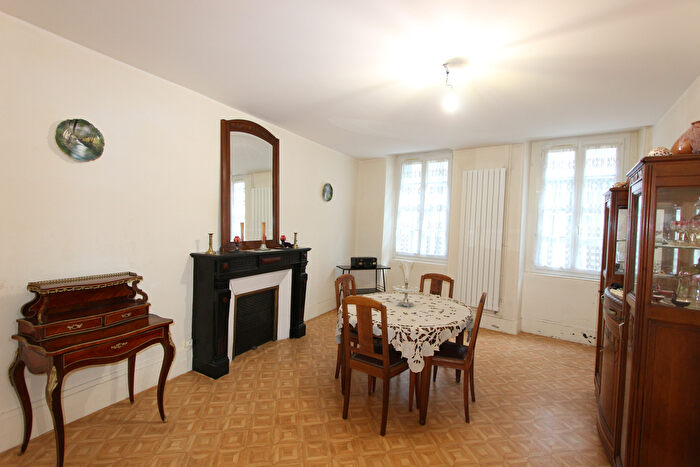 Appartement à vendre - Nevers, Centre-ville - 2 pièces - 1 chambre