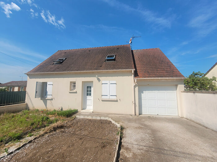 Pont-Sainte-Maxence, Sarron : Maison 4 pièces à louer