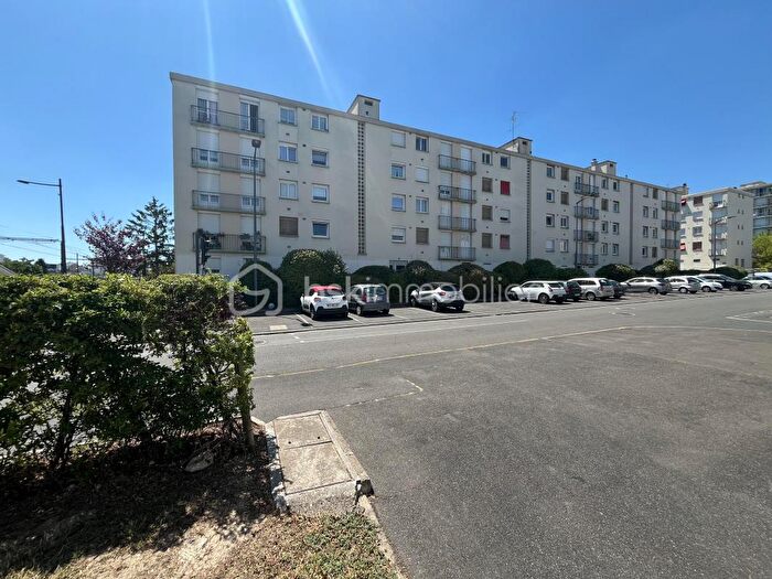 Appartement à vendre - Joué-lès-Tours, Centre-ville - 4 pièces - 2 chambres