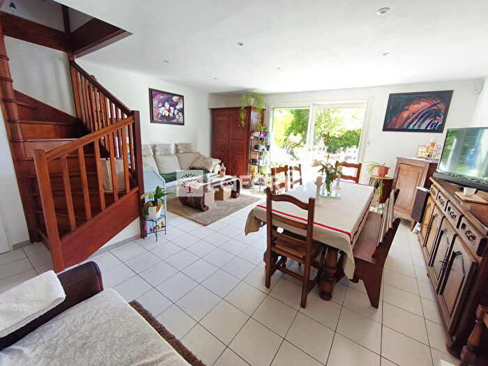 Maison 5 pièces à Plaisir, Centre-ville, Château, à vendre