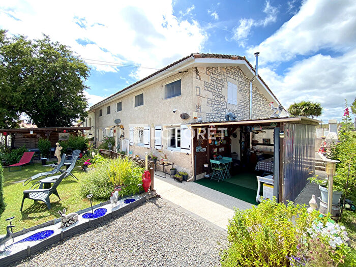 Maison à vendre - Saintes, Centre-ville - 7 pièces - 5 chambres