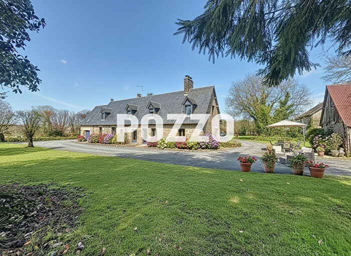 Le Luot : Maison 8 pièces à vendre