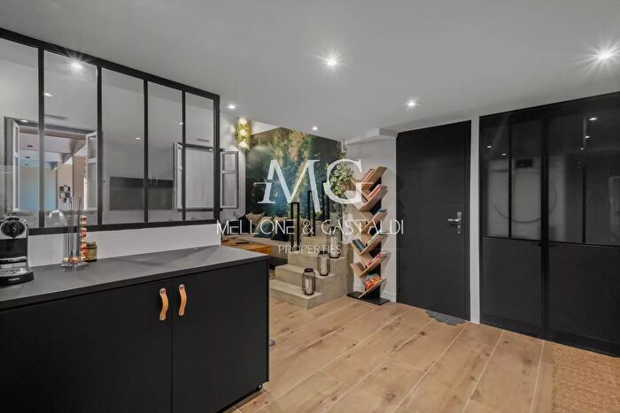 Appartement à vendre - Le Cannet, Centre-ville - 2 pièces - 1 chambre