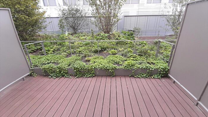 Appartement à louer - Issy-les-Moulineaux, Centre-ville, Corentin Celton, Les Varennes - 1 pièce