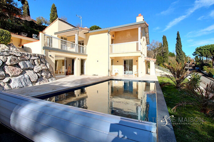 Maison à vendre - Lacroix-Falgarde - 10 pièces - 7 chambres