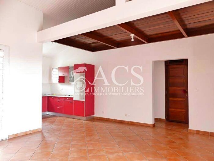 Appartement à louer - Fort de France - 4 pièces - 3 chambres