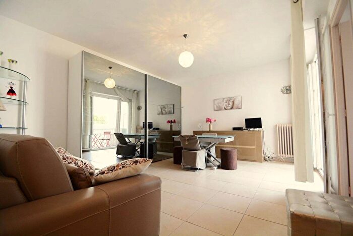 Appartement à louer - Médecin, Nice - 1 pièce