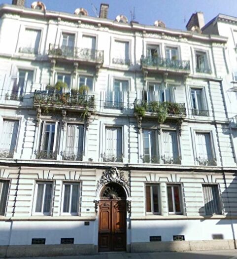 Appartement à louer - Villeurbanne, République, Tolstoi - 3 pièces - 2 chambres