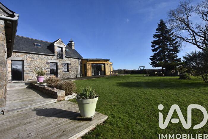 Maison à vendre - Saint-Donan - 7 pièces - 5 chambres