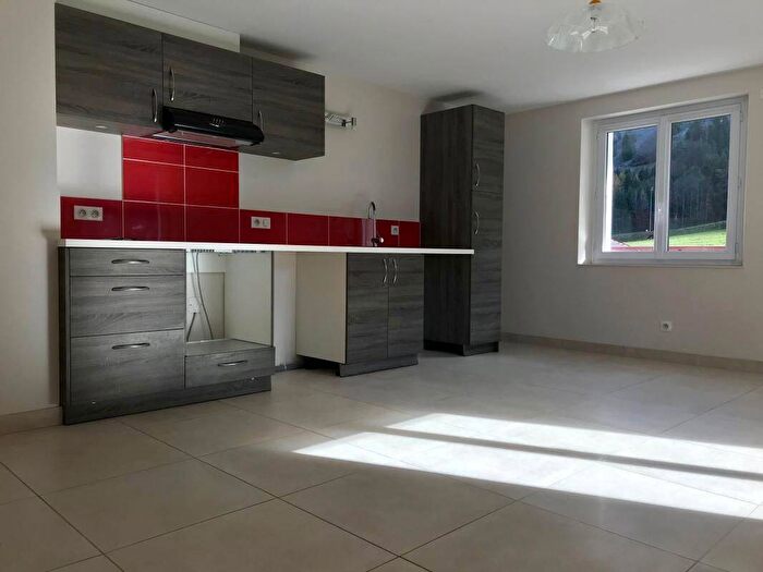 Glières-Val-de-Borne : Appartement 1 pièce à louer