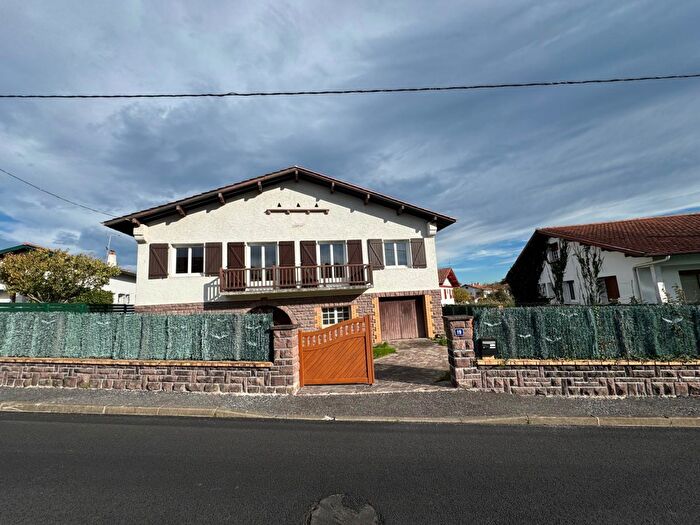 Maison à vendre - Ciboure - 9 pièces - 6 chambres