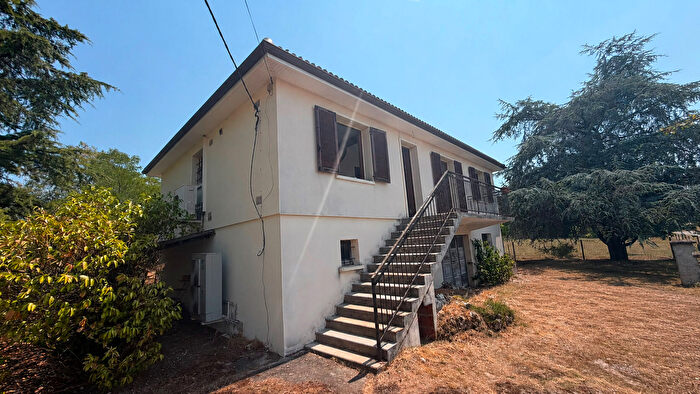 Saint-Aubin-de-Lanquais : Maison 4 pièces à vendre