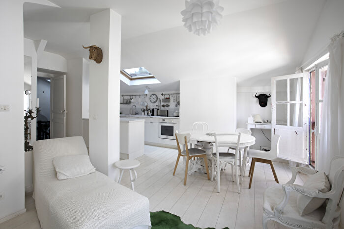 Appartement à vendre - Saint-Jean-de-Luz, Centre-ville - 4 pièces - 3 chambres