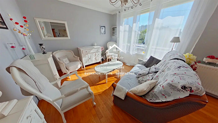 Maison à vendre - Châtellerault, Ozon - 5 pièces - 3 chambres