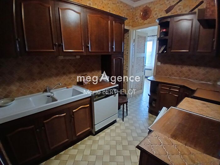 Maison à vendre - Bazouges-la-Pérouse - 5 pièces - 3 chambres