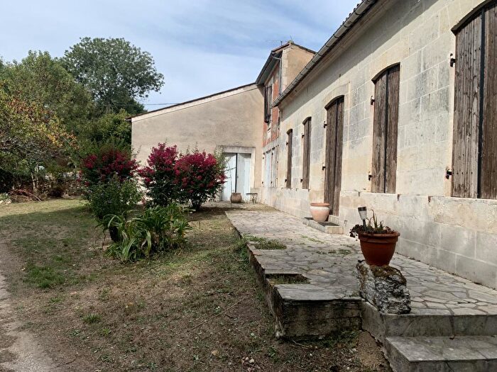 Orignolles : Maison 10 pièces à vendre