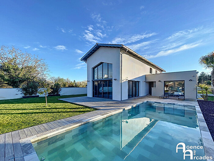 Maison à vendre - Saint-Sulpice-et-Cameyrac - 7 pièces - 4 chambres