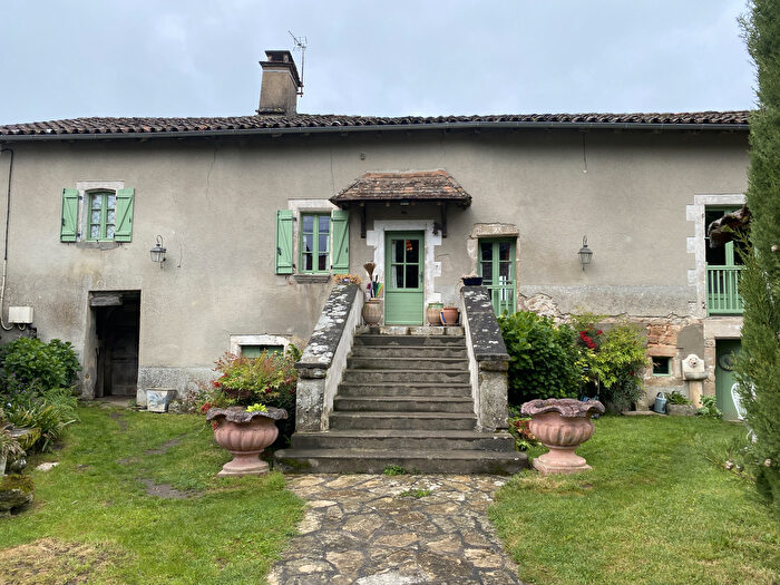 Maison 5 pièces à Gorses, à vendre