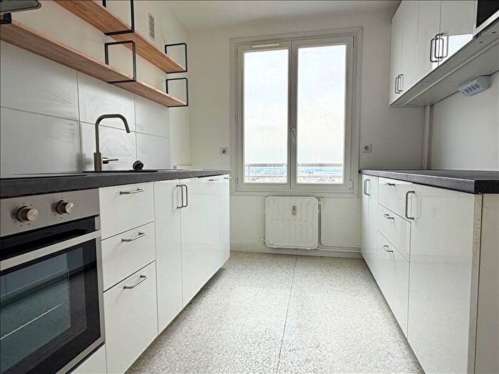 Appartement à louer - Alouette, Nîmes - 4 pièces - 2 chambres