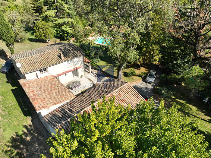 Maison à vendre - Le Pouzin - 6 pièces - 4 chambres