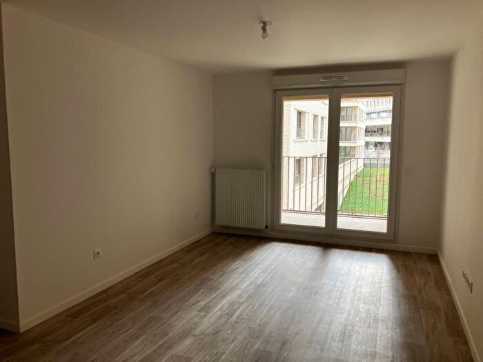 Appartement à louer - Bobigny, Centre-ville - 3 pièces - 2 chambres