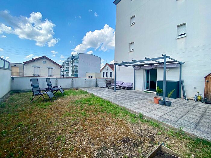 Appartement à louer - La Croix Blanche-Les Richebourgs, Sartrouville - 3 pièces - 2 chambres