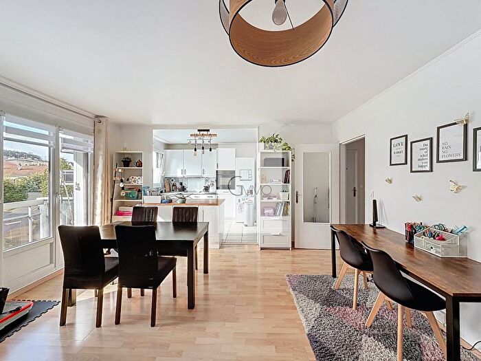 Appartement 4 pièces à vendre à Saint-Cyr-l'École, Gérard Philippe