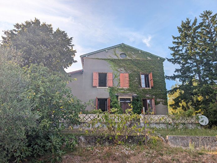 Maison 6 pièces à Savigny, à vendre