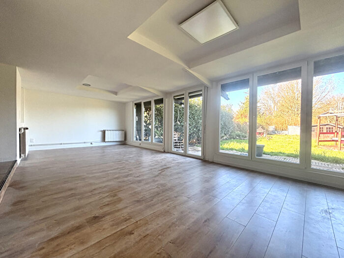 Maison à louer - Carvin, Centre-ville - 4 pièces - 3 chambres