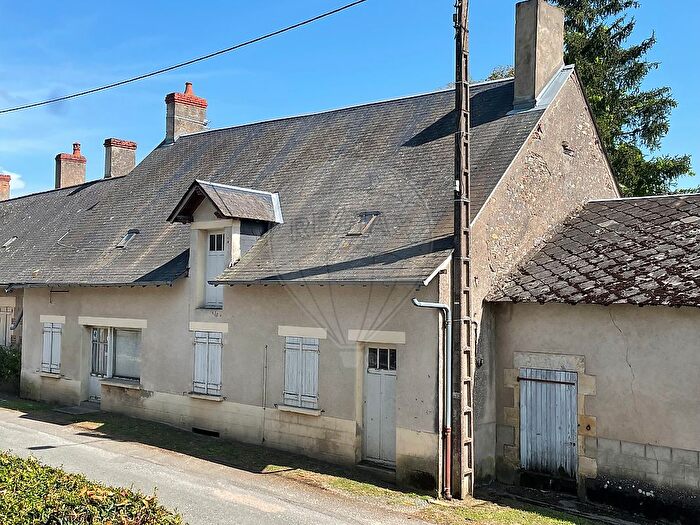 Fleury-sur-Loire : Maison 3 pièces à vendre