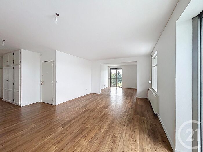 Appartement à louer - Massy, Massy-Opéra, La Bonde - 6 pièces - 4 chambres