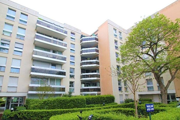 Appartement à vendre - Le Chesnay, Nouveau Chesnay - 4 pièces - 3 chambres