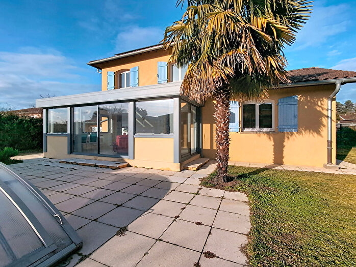 Maison à vendre - Montmerle-sur-Saône - 8 pièces - 4 chambres