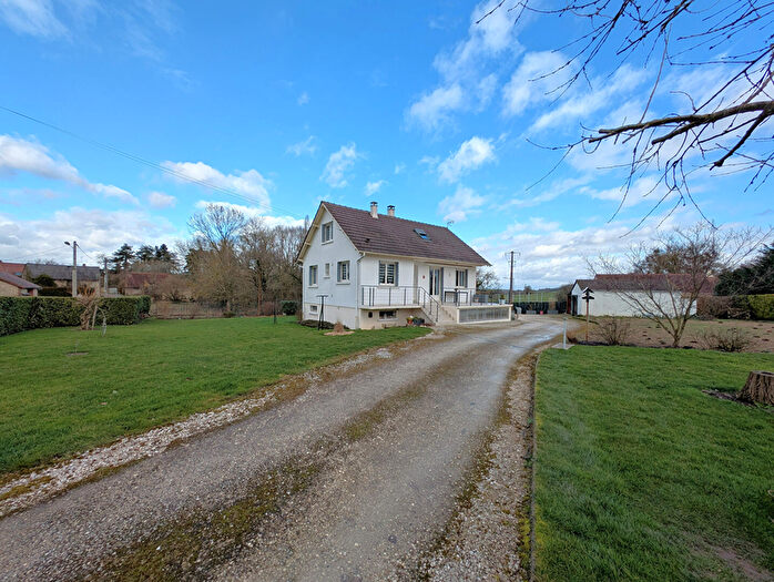 Maison à vendre - Saint-Maurice-le-Vieil - 4 pièces - 3 chambres