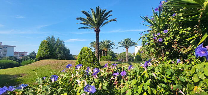 Cagnes-sur-Mer, Le Val Fleuri : Appartement 2 pièces à vendre