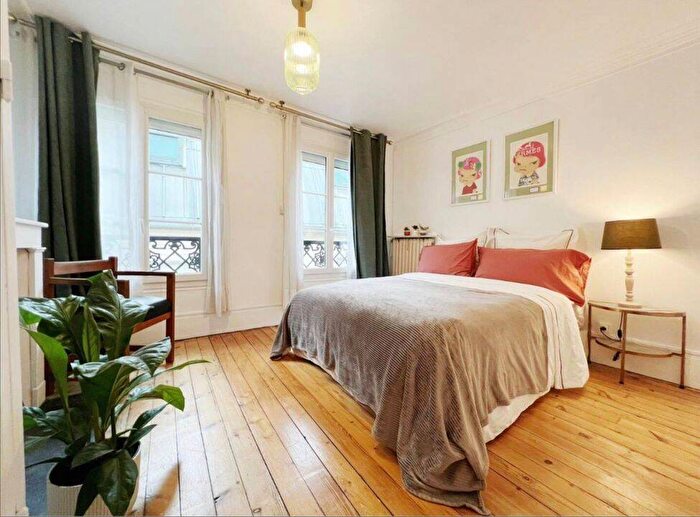 Palais Royal, Paris 1er arrondissement : Appartement 2 pièces à louer