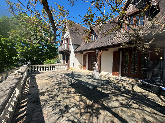 Livry-sur-Seine : Maison 7 pièces à vendre