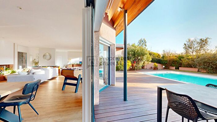 Maison à vendre - Vigoulet-Auzil - 8 pièces - 6 chambres