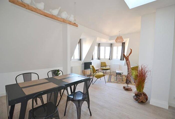 Appartement 3 pièces à louer à Gros Caillou, Paris 7ème arrondissement