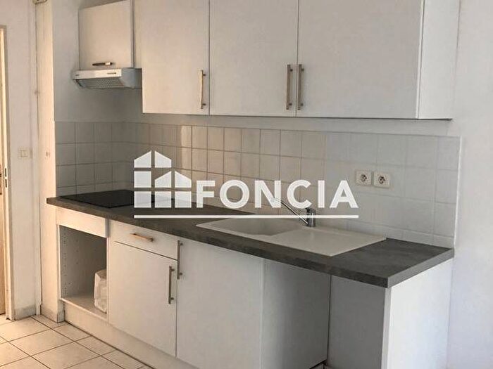 Appartement à louer - Bellecroix-Pont dAvignon, Villeneuve-lès-Avignon - 3 pièces - 2 chambres