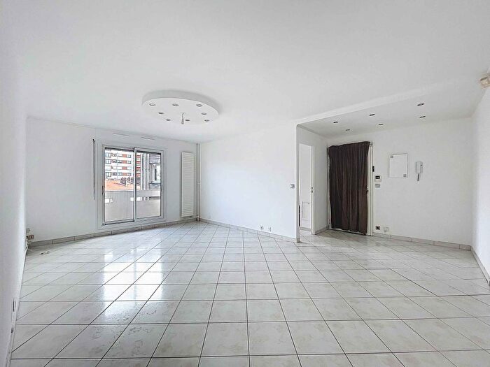 Appartement à louer - Le Pré-Saint-Gervais, Belvédère, Babylone, Fraternité - 3 pièces - 2 chambres