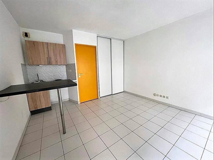 Appartement 1 pièce à louer - Nîmes