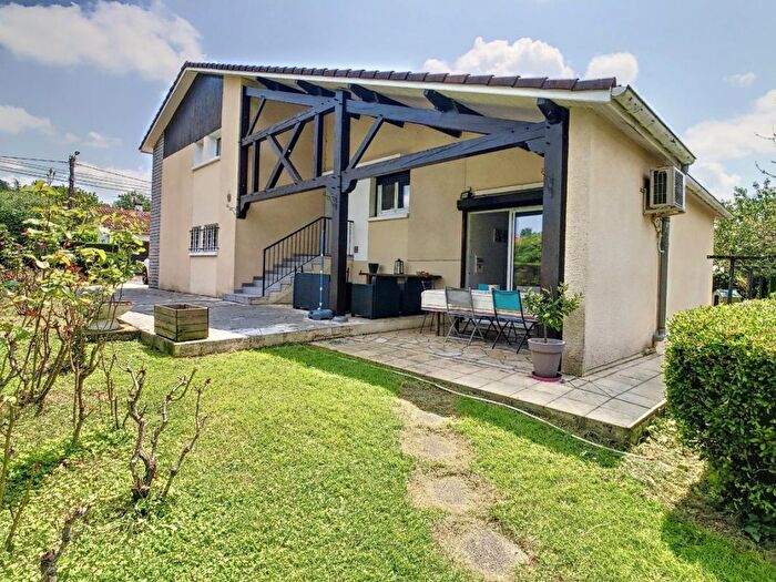 Maison 5 pièces à Mirande, à vendre