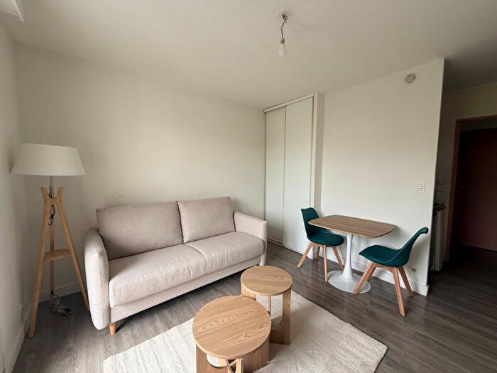Joué-lès-Tours, Centre-ville : Appartement 1 pièce à louer