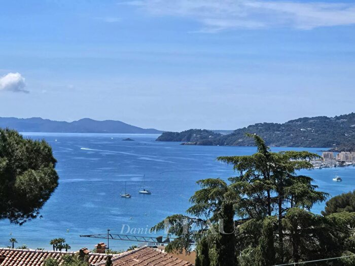 Le Lavandou, Rousset, Four des Maures, Saint-Clair : Appartement 4 pièces à vendre