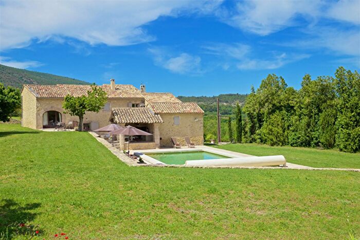 Maison à vendre - Bonnieux - 8 pièces - 4 chambres